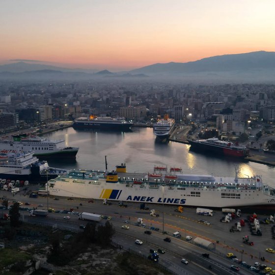 ΤΑ ΝΤΟΚΟΥΜΕΝΤΑ ΤΟΥ ΠΕΙΡΑΙΑ - Δημοτικό Θέατρο Πειραιά