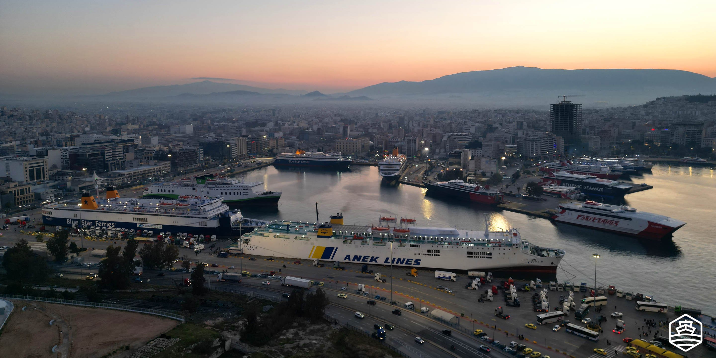 ΤΑ ΝΤΟΚΟΥΜΕΝΤΑ ΤΟΥ ΠΕΙΡΑΙΑ - Δημοτικό Θέατρο Πειραιά